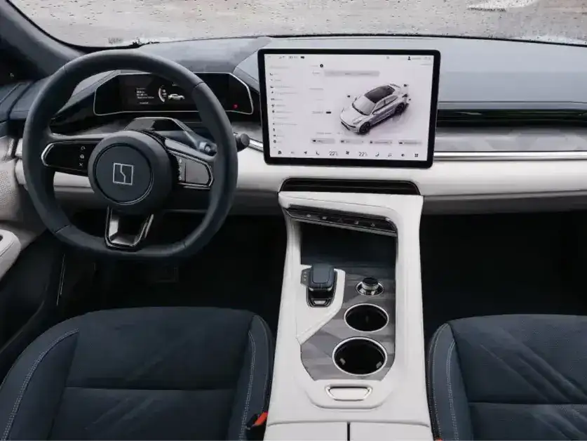 Zeekr 001 2025 Screen Redefines Luxury and Innovation