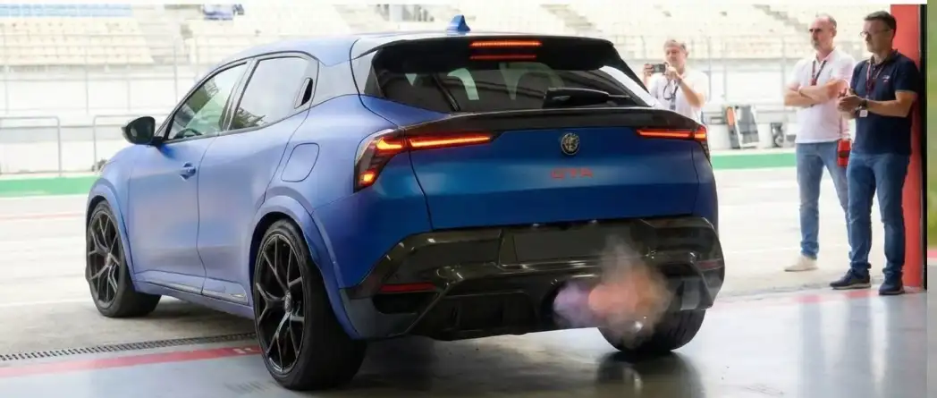 Junior GTA Little Italian Alfa Dragon! Resto Mod Revives Giulia Legend ...