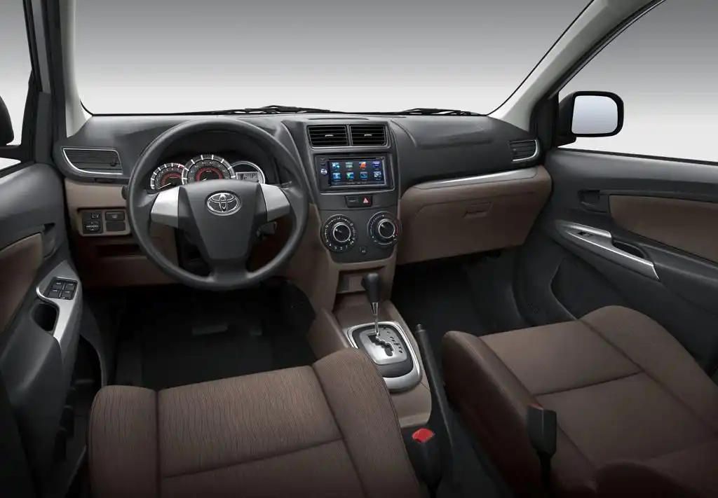 avanza interior 2025